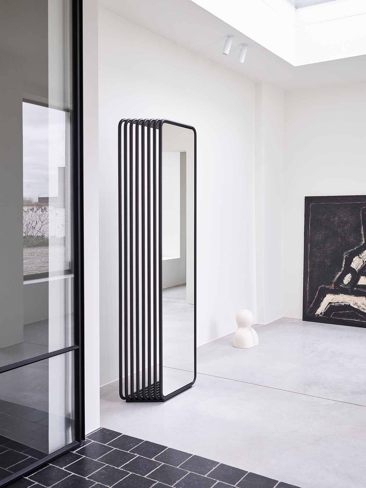 Echo mirror / Echo by Maarten De Ceulaer Deknudt Mirrors